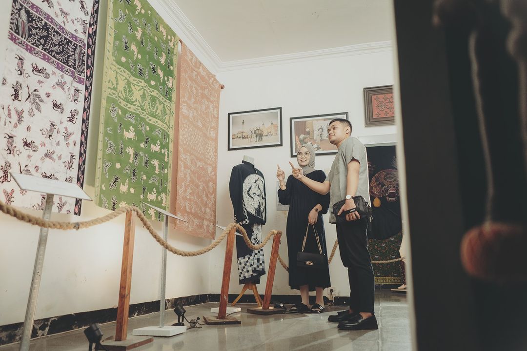 Batik Tutur dan Kembang Turi: Pesona Batik Khas Blitar di Museum ...