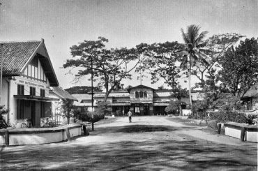 Sejarah dan Keunikan Klederdracht: Pakaian Tradisional Khas Belanda ...